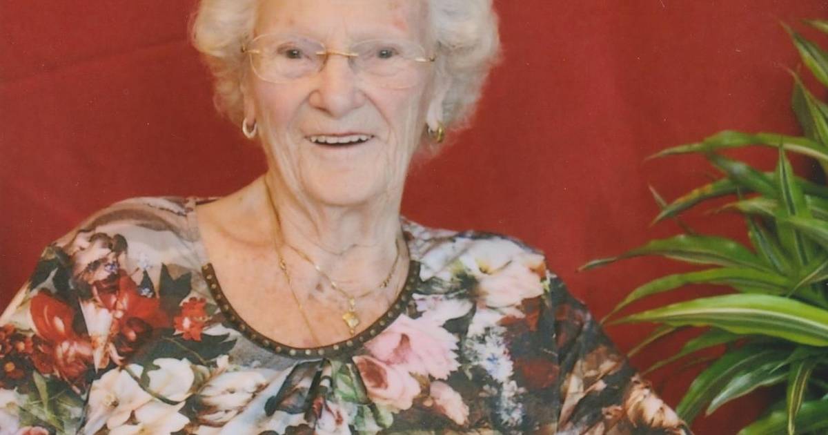 Stephanie (96) overleefde 75 jaar geleden bominslag op Cinema Rex: “Ik ...