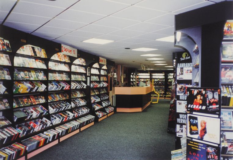 Deze kunstenaar maakte een hommage aan de opgedoekte videotheek. ‘Video ...