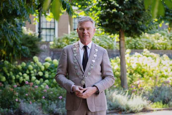 Peter Rehwinkel bij vertrek: dienstverlening Voorne aan Zee moet echt ...