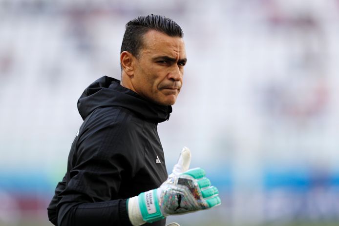 Egyptische keeper El Hadary (45) oudste speler ooit op een WK | WK 2018 | AD.nl