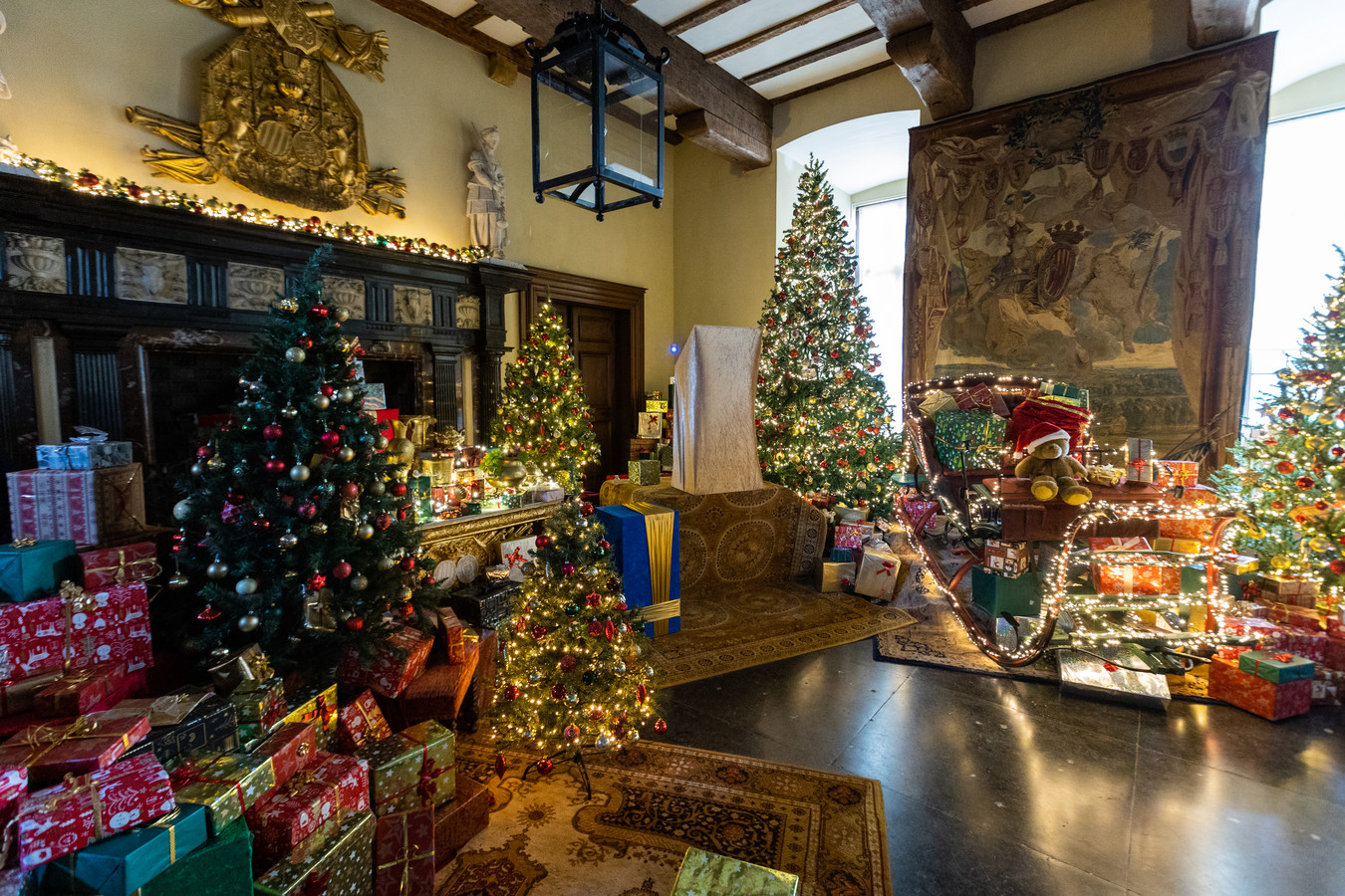 BINNENKIJKEN. Prins Simon de Merode stoomt zijn kasteel klaar voor de toekomst: “We willen onze ...