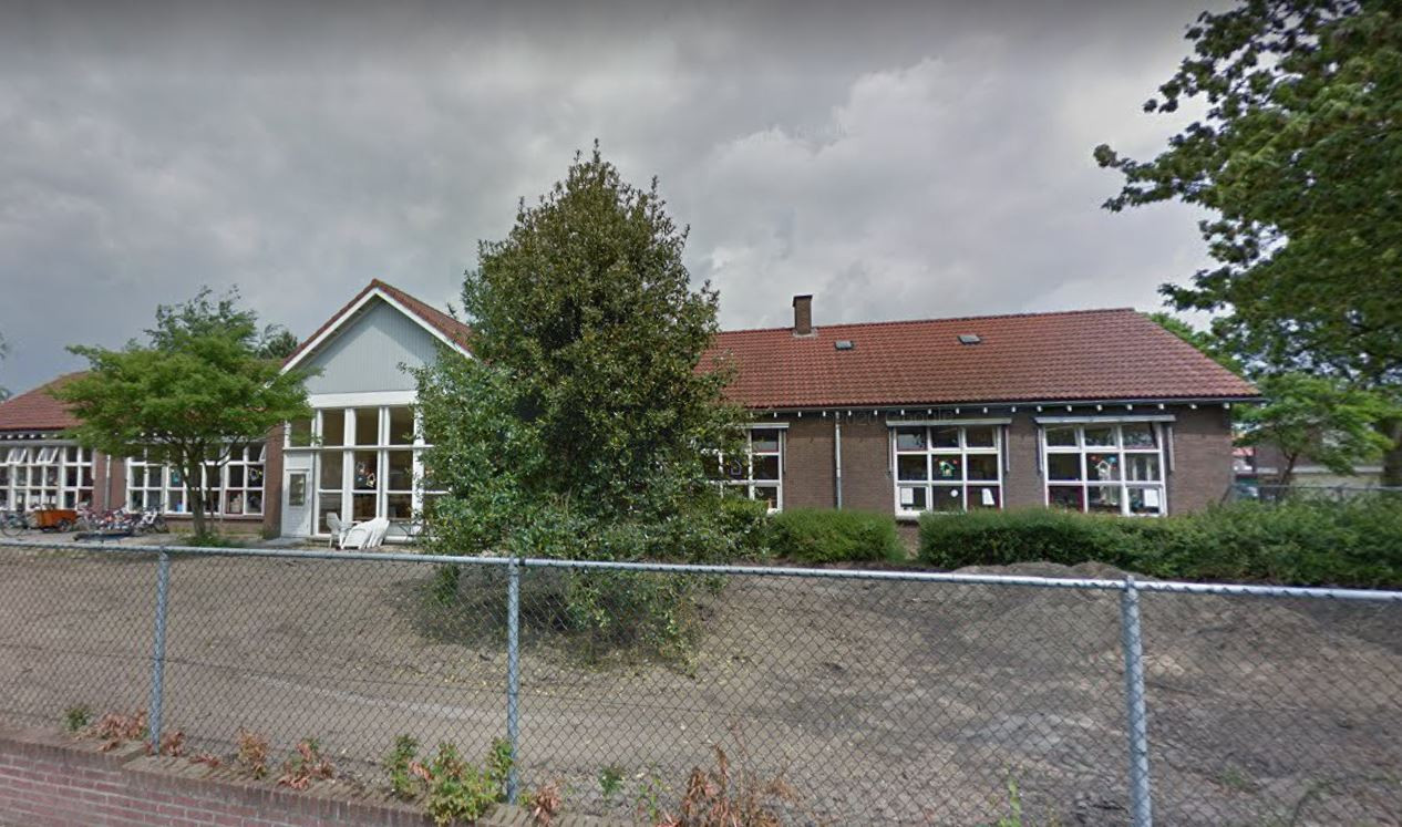 Eerste Oekraïners aangekomen in oude basisschool De Groene Ring in ...