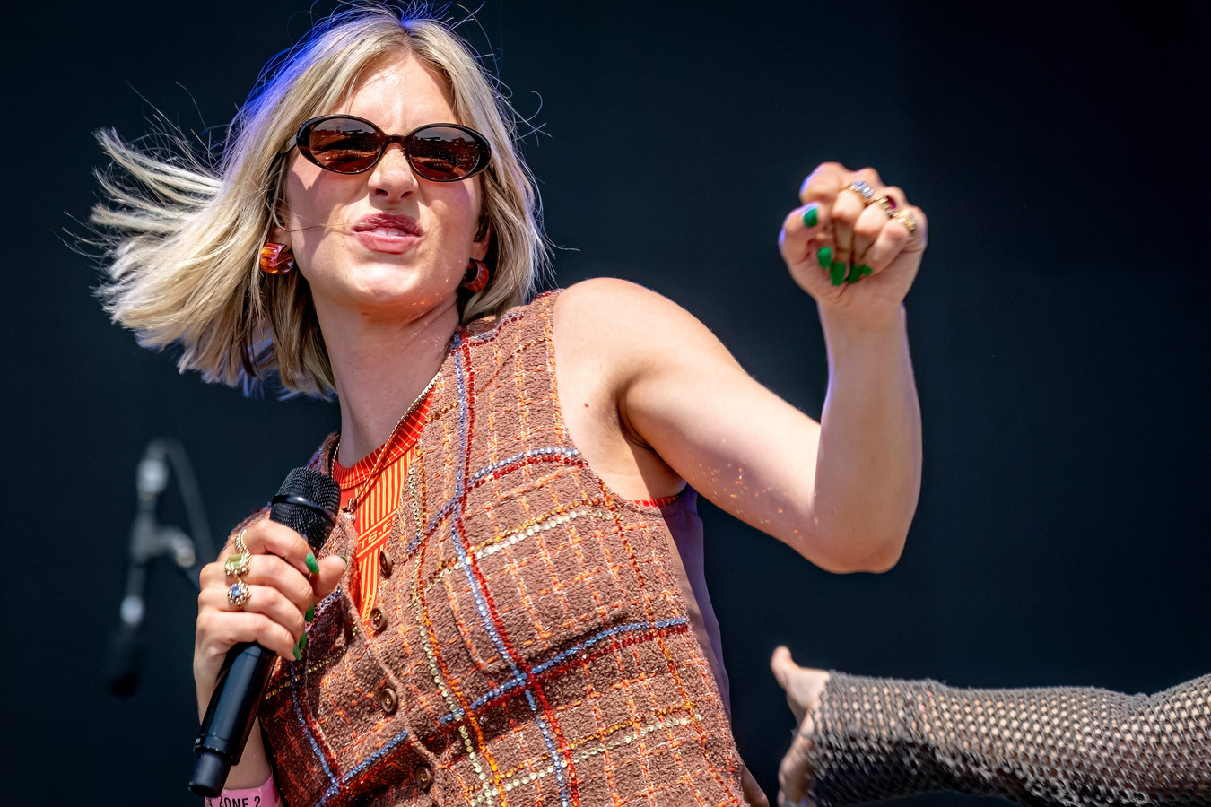 Hardwell en Maan zorgen voor vuurwerk op Breda Live: bekijk hier alle ...