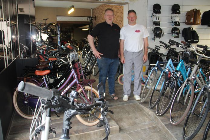 Andy opent fietsenwinkel in voormalige bakkerij van Jantje Kaas | Lendelede | hln.be