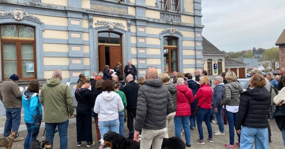 Inwoners van Huldenberg protesteren tegen plannen voor sportterreinen ...