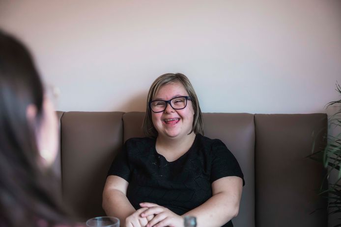 Genkse rappers doen oproep om Brenda van Down the road gastrol te ...