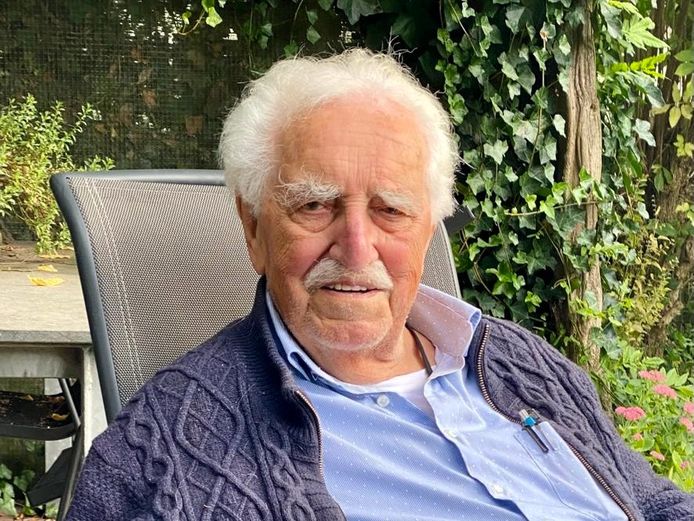 Behalve een grote stempel op deze stad, liet Andries vele schetsen van ...