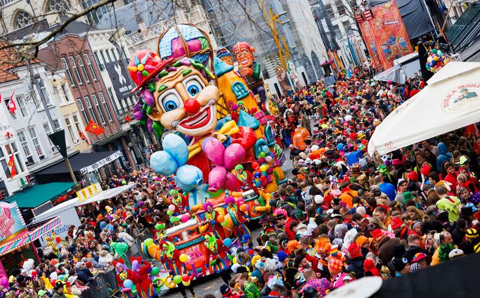 Carnaval wordt meer en meer het volksfeest buiten, ook al zijn er ...