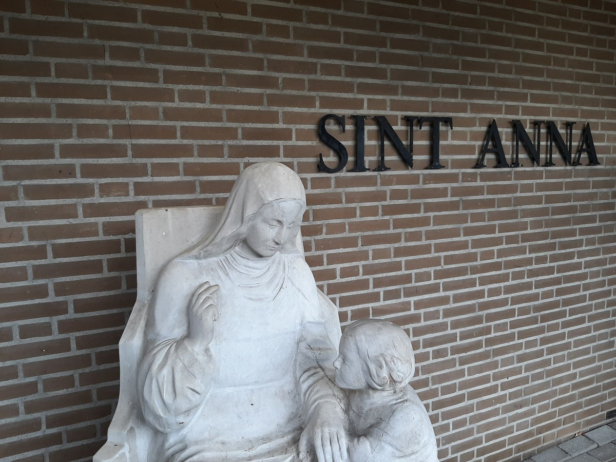 Zusters franciscanessen sluiten tijdperk van 184 jaar Sint Anna ...