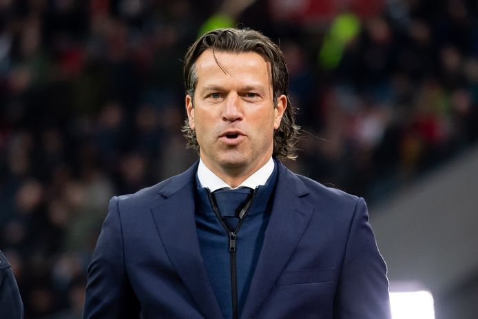 PSV maakt seizoen af met Ernest Faber: ‘Voeren gesprekken met een ...