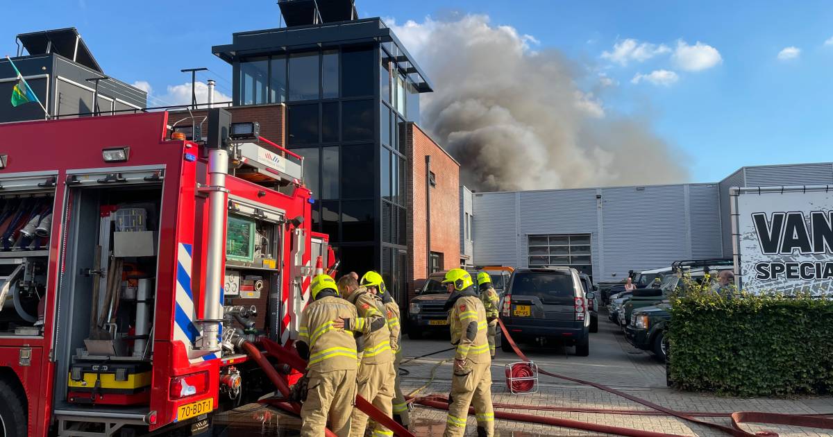Brand zorgt voor flinke schade bij garagebedrijf in Lunteren | Ede ...