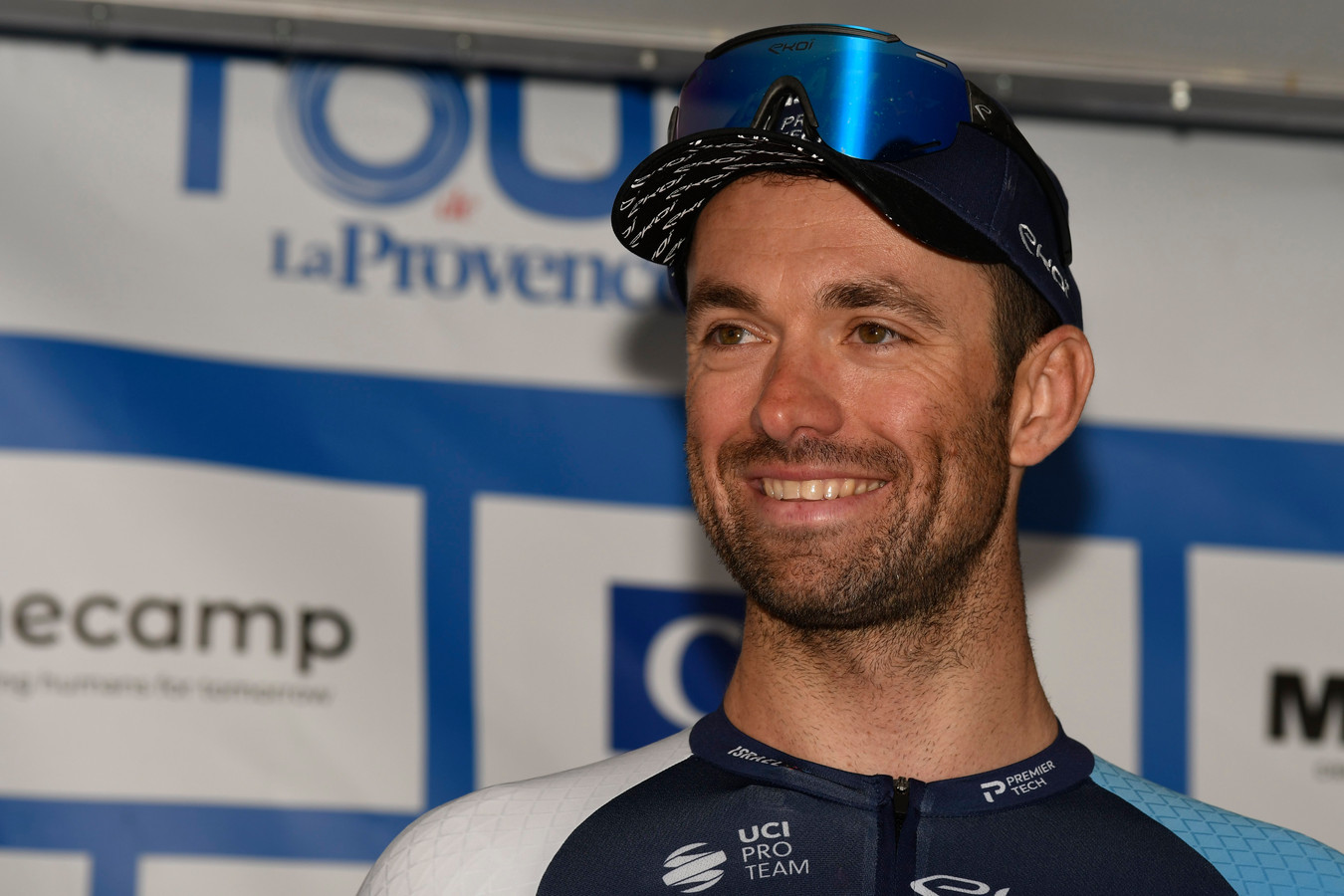 Tom Van Asbroeck schiet bij debuut meteen de hoofdvogel af in Tour de la Provence: “Ik heb de ...