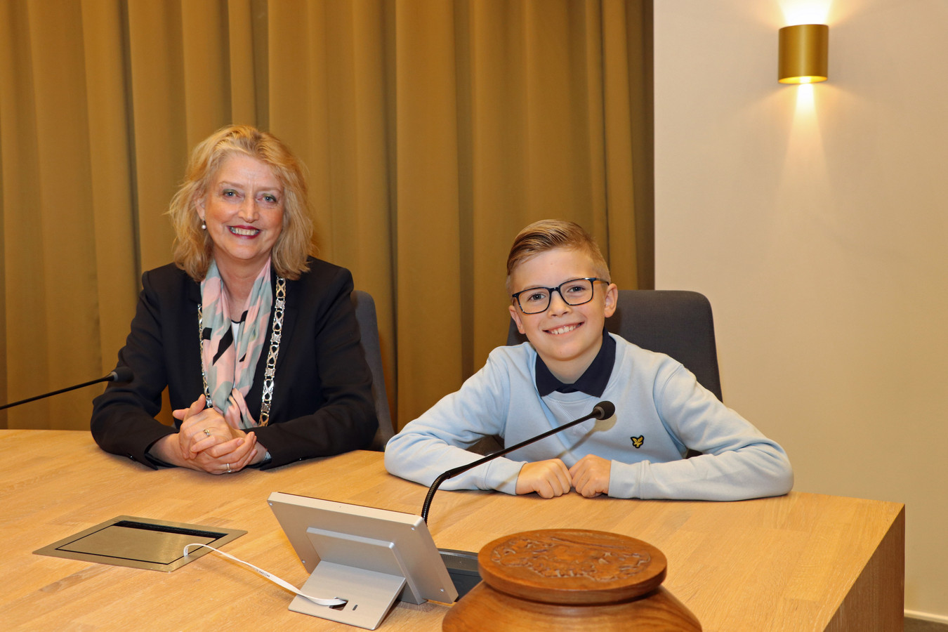 Guus wordt de nieuwe kinderburgemeester van Gorinchem | Foto | AD.nl Guus wordt de nieuwe kinderburgemeester van Gorinchem | Foto | AD.nl