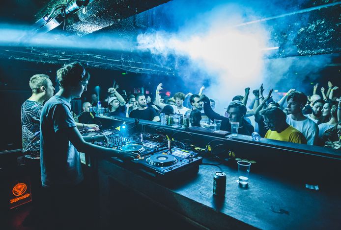 Cultuurpodium Perron opent na 3,5 jaar weer de deuren | Rotterdam | AD.nl