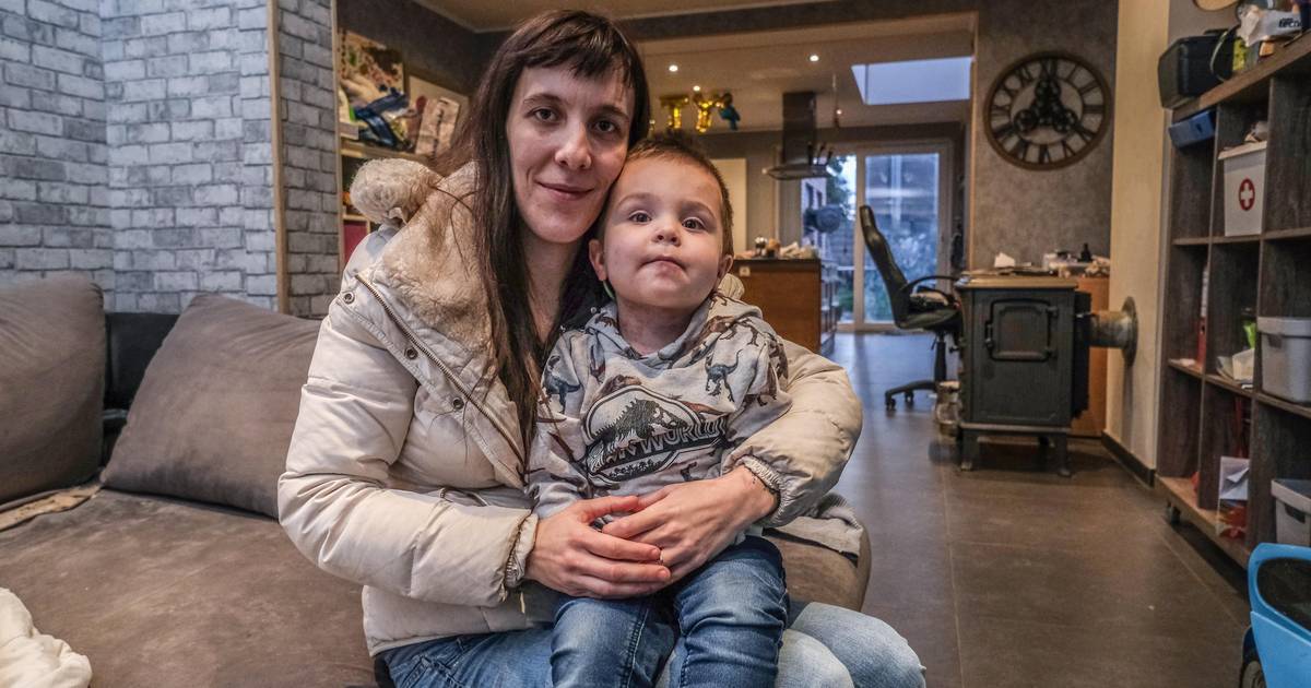 Jaymen (2,5) is deels doof, ouders starten inzamelactie voor ...