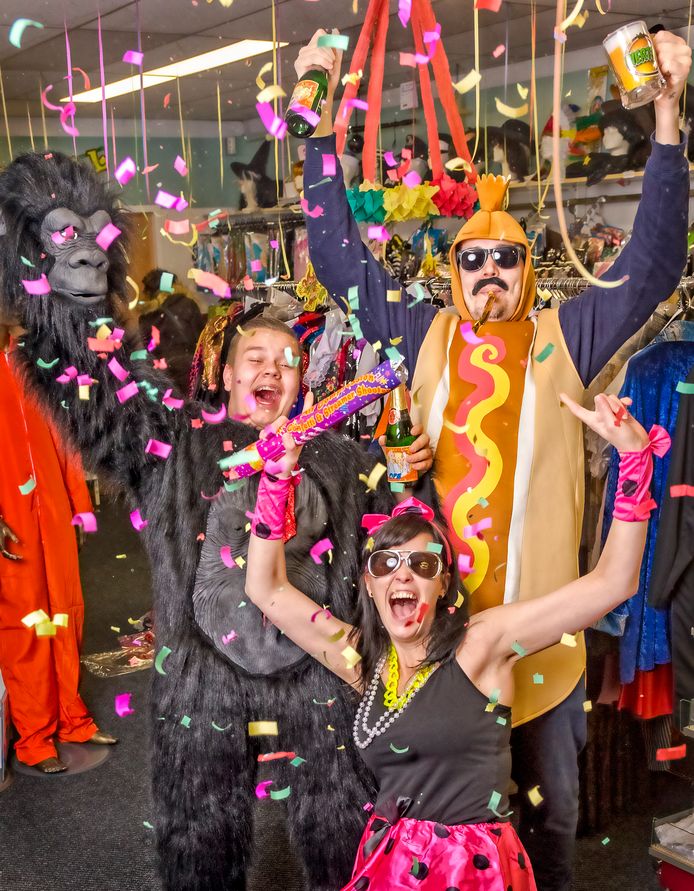 Halloween, Sinterklaas en carnaval: bij dit bedrijf is het altijd feest ...