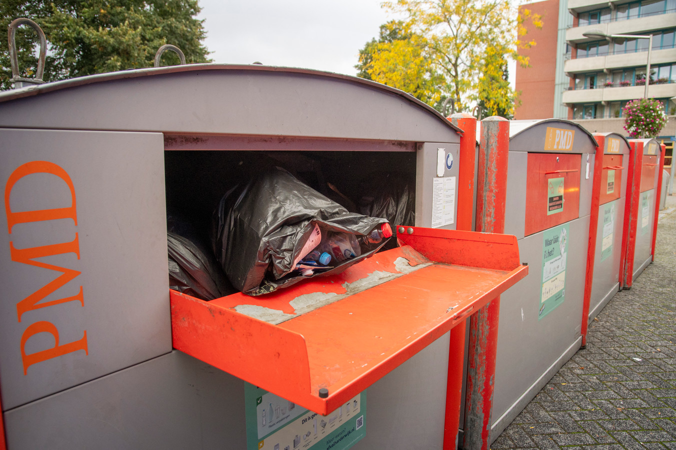 Harderwijk weet de weg te vinden naar pmd-containers, maar het kan en ...