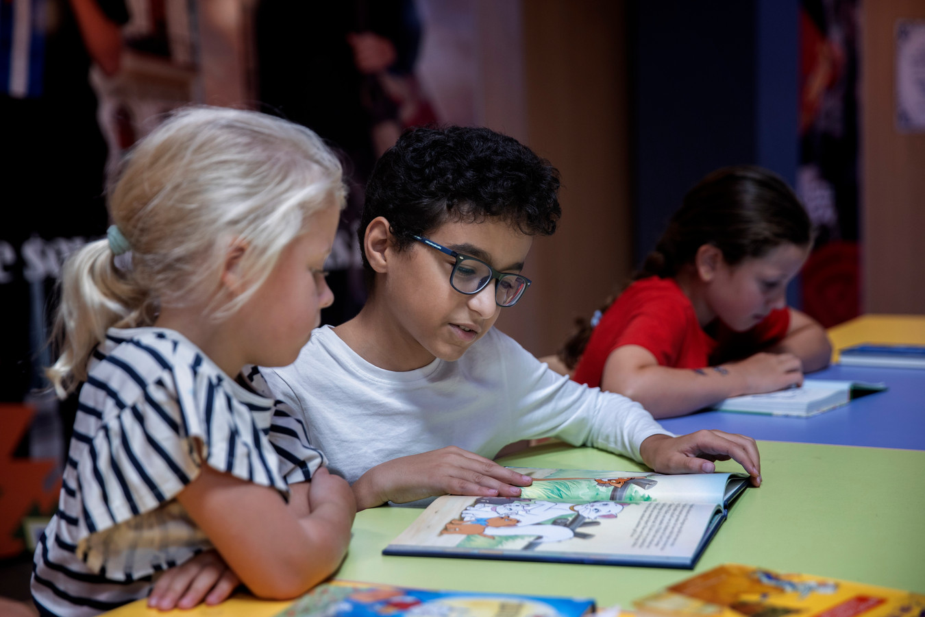 Basisscholen halen alles uit de kast om leerlingen aan het lezen te ...
