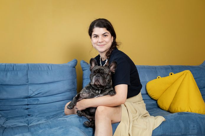 ZOVEEL VERDIEN IK. Nadia (32) werkt nu als verkoopster: “500 euro ...