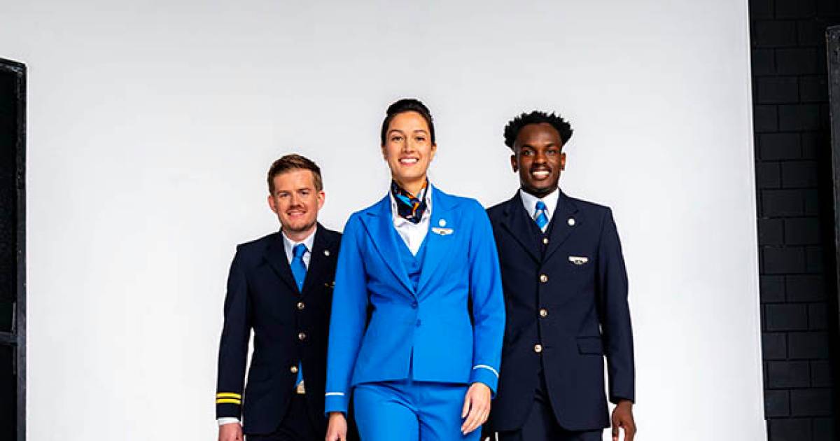 Look van KLM-uniform gaat veranderen: in plaats van hakken nu sneakers ...
