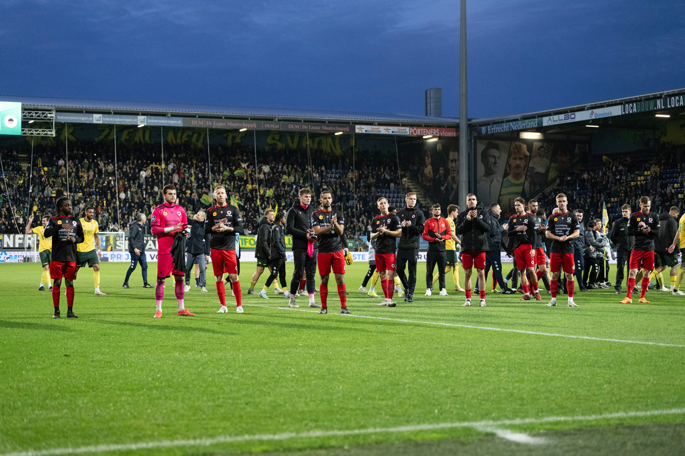 Witte zakdoekjes na afstraffing Excelsior: ‘Pijnlijk, maar logisch dat ...