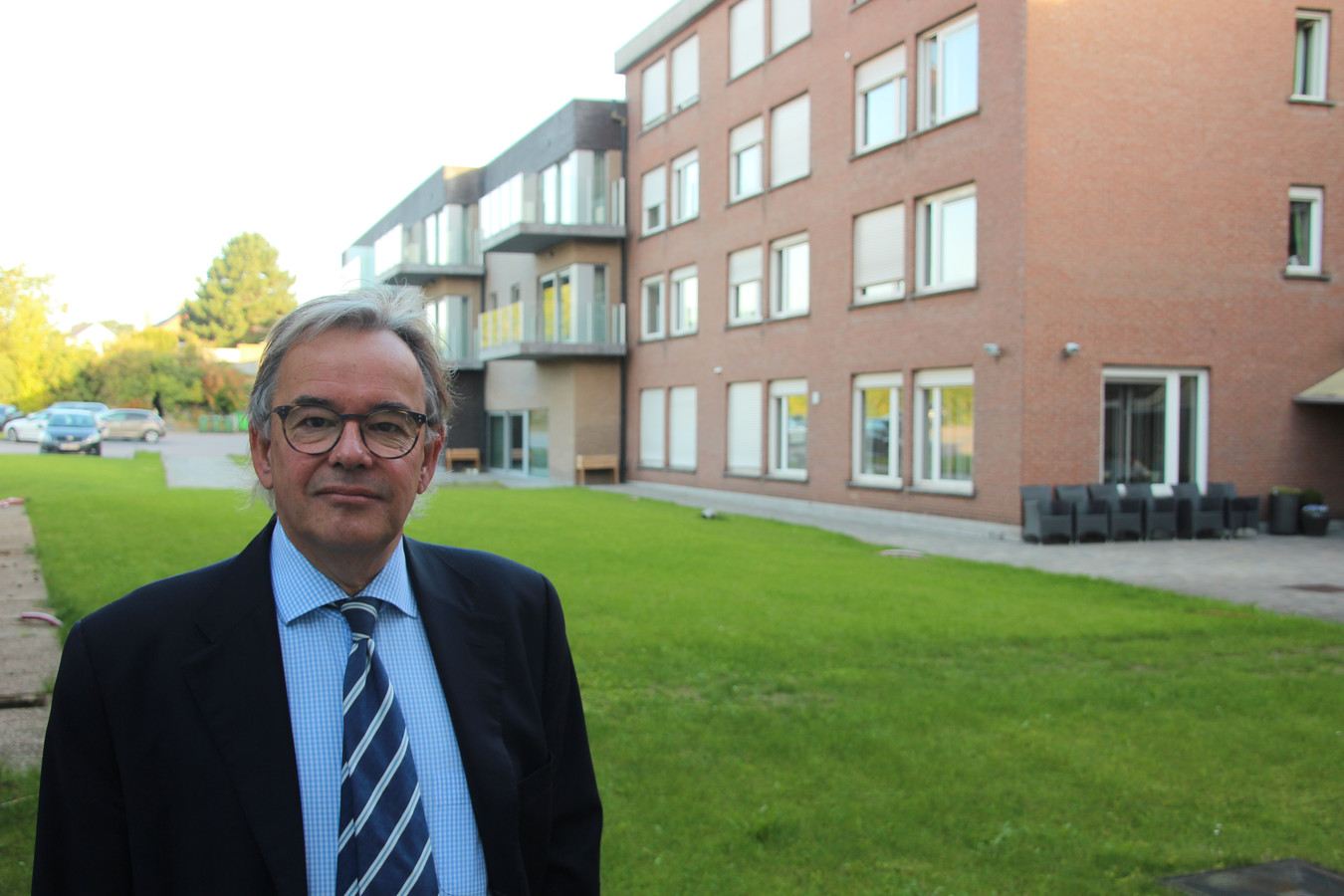 Personeel en patiënten hersteloord Crombeenerf samen op straat voor ...