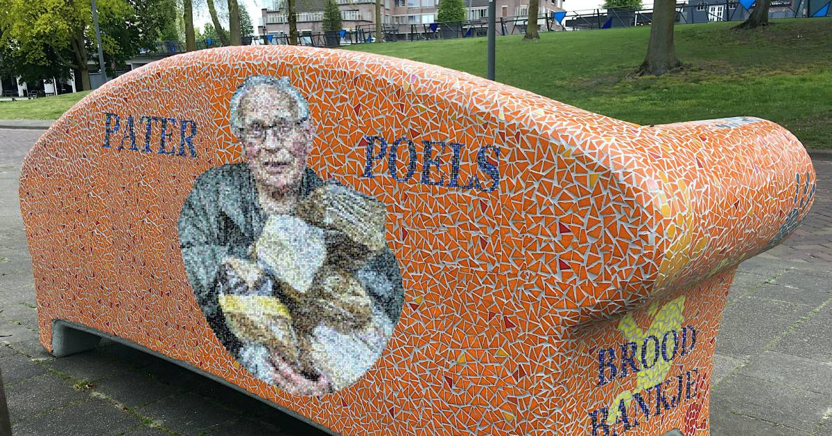 Een standbeeld had pater Poels niet gewild, maar een benkske? Dat lijkt ...