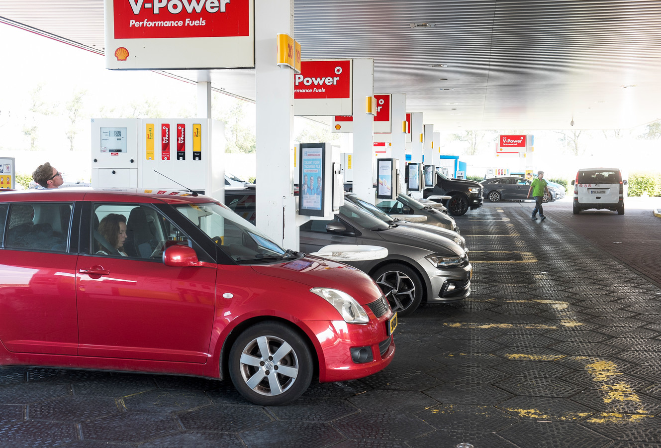 Dit tankstation langs de A2 is voor Shell tientallen miljoenen waard ...
