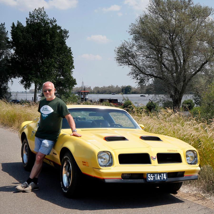 Perry (59) wist niks van zijn auto, alleen dat-ie uit Zweden komt: ‘Dus ...