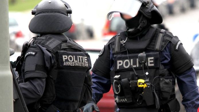 Arrestatieteam ingezet bij grootschalige actie tegen drugshandel ...