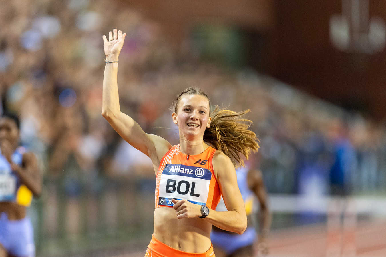 Femke Bol deelt vakantiefoto’s met vriend en leven draait niet om ...