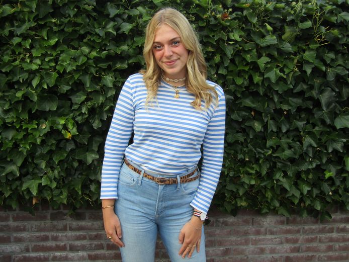 Isa (18) vindt school één van de leukste dingen in haar leven: ‘Alles ...