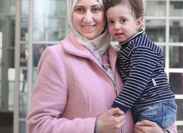17 miljoenste Nederlander: Hollandse baby of immigrant? | Home | AD.nl