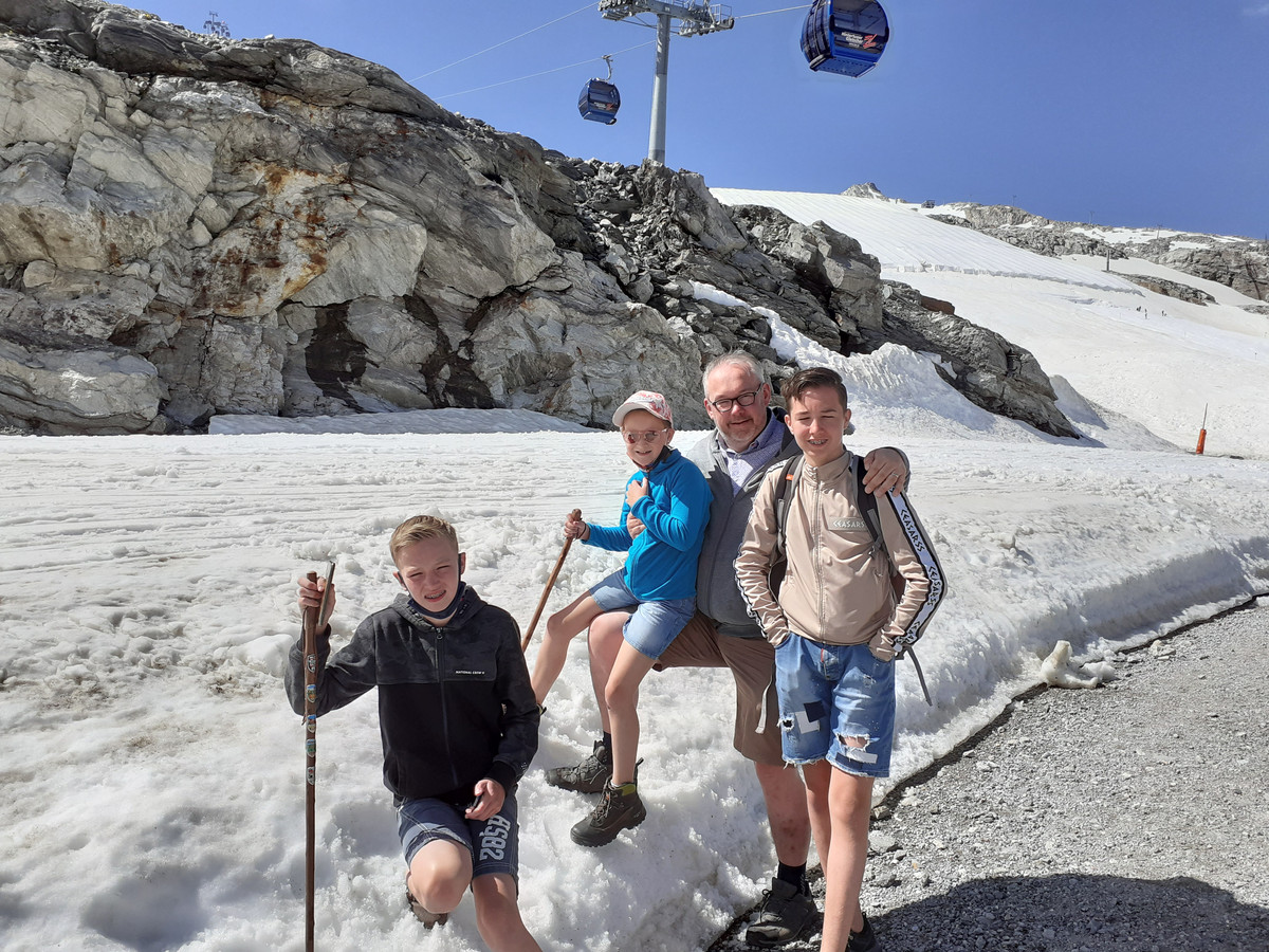 Jan Riesewijk en zijn gezin vieren vakantie in Mayrhofen: ‘Niemand belt ...