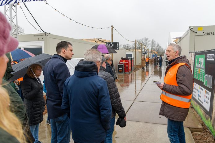 Dongen wil noodopvang langer openhouden, Loon op Zand blijft bij ...