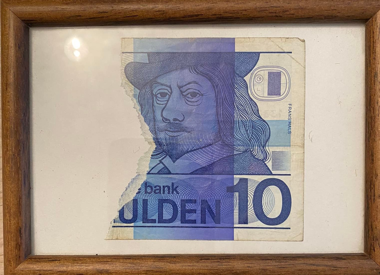 Stephan zoekt dame voor wie hij 30 jaar geleden in Uden biljet van 10 ... Stephan zoekt dame voor wie hij 30 jaar geleden in Uden biljet van 10 ...