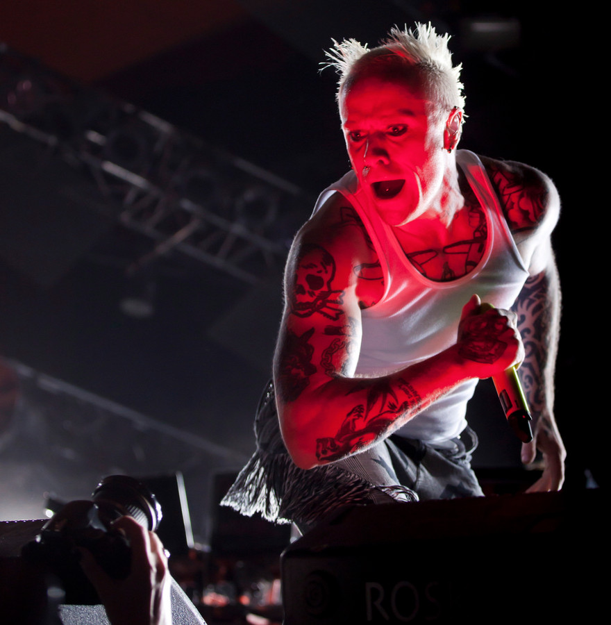 Zanger Keith Flint (49) van The Prodigy overleden | Foto | AD.nl