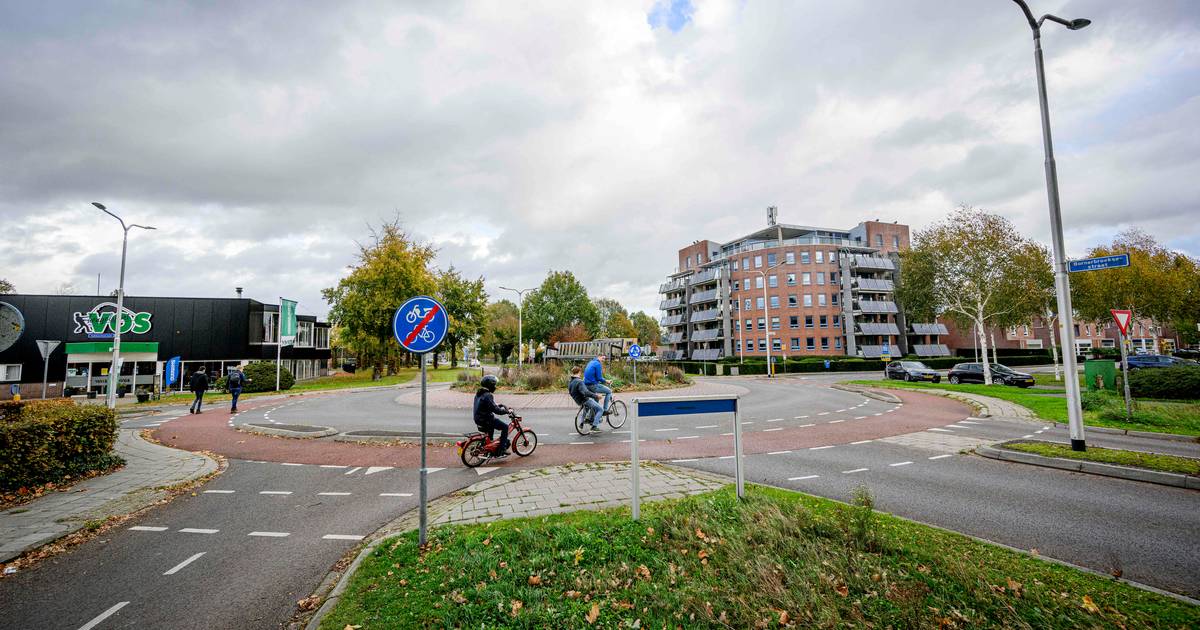 Almelose (54) raakt ernstig gewond bij ongeluk op rotonde, maar wat is ...
