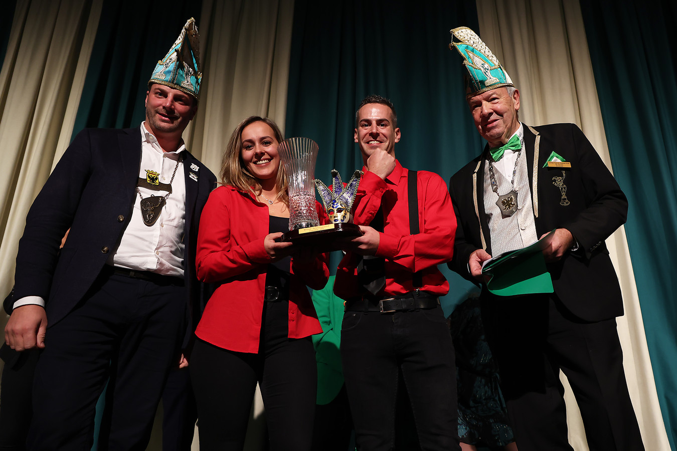 Mathieu en Daphné zijn het koningskoppel, Penelope en Jeremy geven de ...