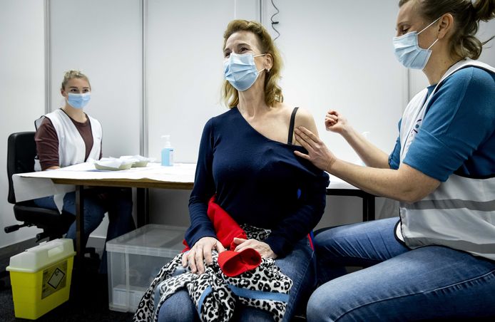 Waarom vaccineert de GGD regio Utrecht nu ‘maar’ 400 mensen per dag ...