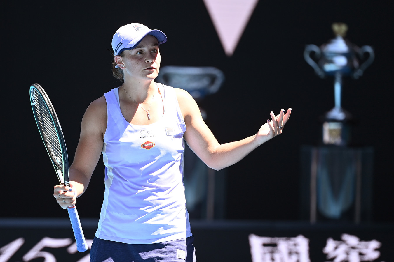 Nummer 1 van de wereld Barty strandt in kwartfinale tegen Muchova ...