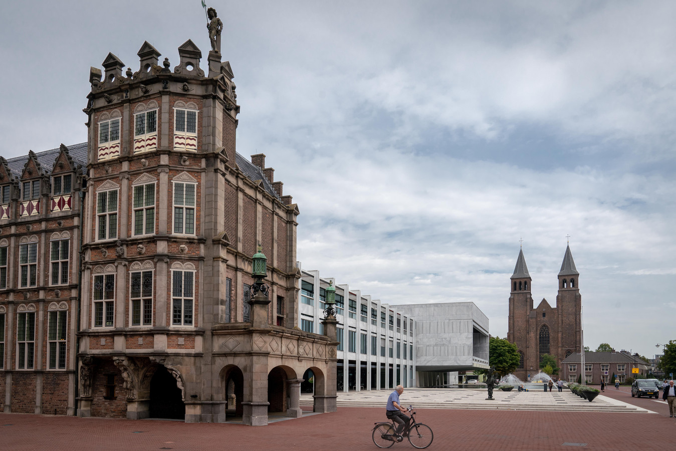 Maarten van Rossems Duivelshuis in Arnhem gaat open voor publiek | Foto ... Maarten van Rossems Duivelshuis in Arnhem gaat open voor publiek | Foto ...
