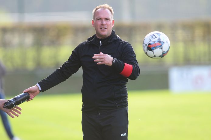 KFC Eppegem en trainer Sam Vermeulen voor komst van subtopper Hamme ...