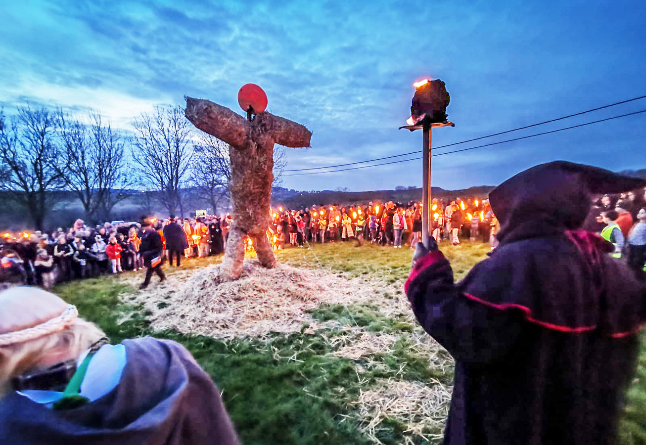 Druïde Joël Bouten (72) loopt voor 49ste keer mee met Borelle: “Als ’s ...
