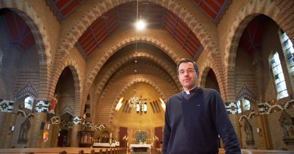 Oud-pastoor voelt zich kapotgemaakt door ‘bruine ridders’ van de kerk ...