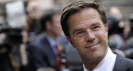 Mark Rutte veilt ritje in zijn oude Saab | Foto | AD.nl