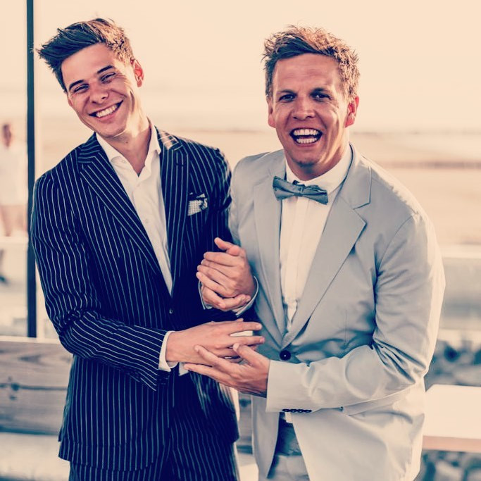 James Cooke en Dorian Liveyns gunnen hun volgers een blik achter de ...