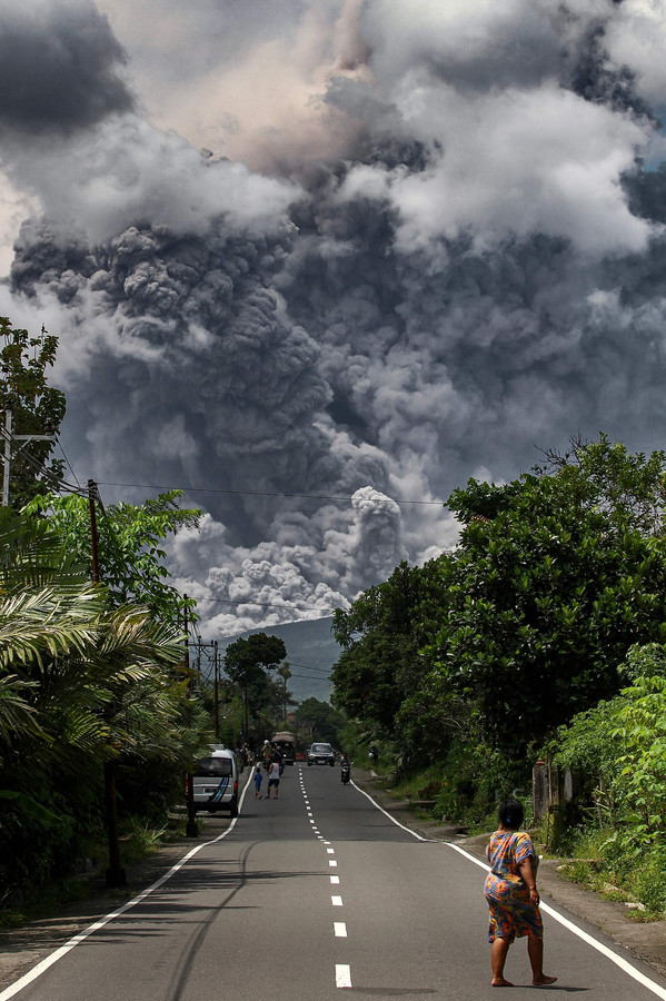 Merapi-vulkaan opnieuw uitgebarsten op Indonesisch eiland Java | Foto ...