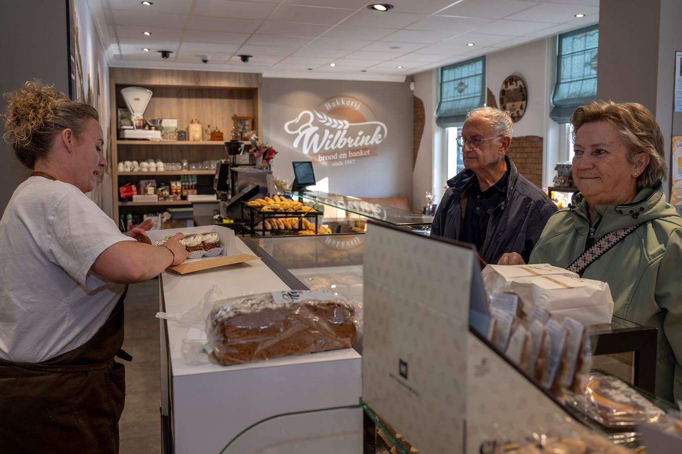 Mathieu-gebakjes in WK-kleuren vliegen de winkel uit bij Wilbrink ...