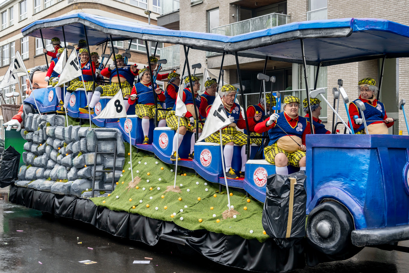 IN BEELD. Carnaval trekt onder nieuw gesternte (en veel regen) door ...